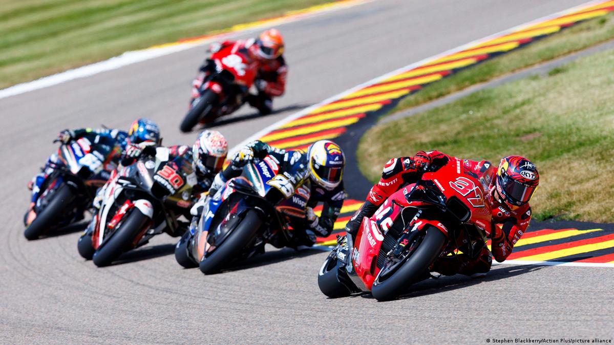 Formula 1 owner Liberty Media buys MotoGP – DW – 04/01/2024