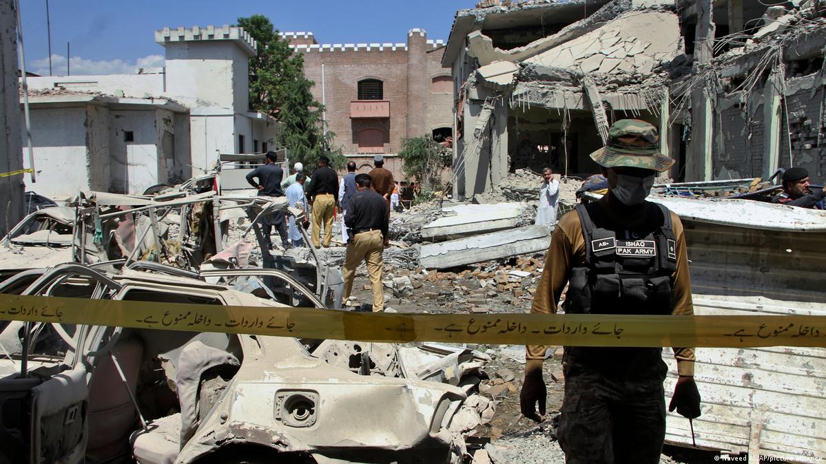 Pakistan: Terror attacks leave four soldiers dead – DW – 07/06/2023