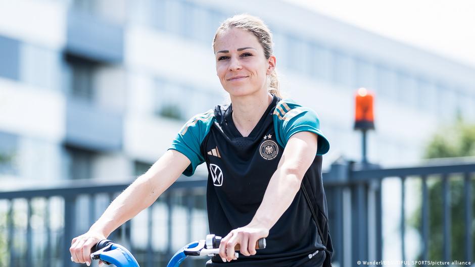 Fußball-Mütter bei der Frauen-WM 2023 – DW – 15.07.2023