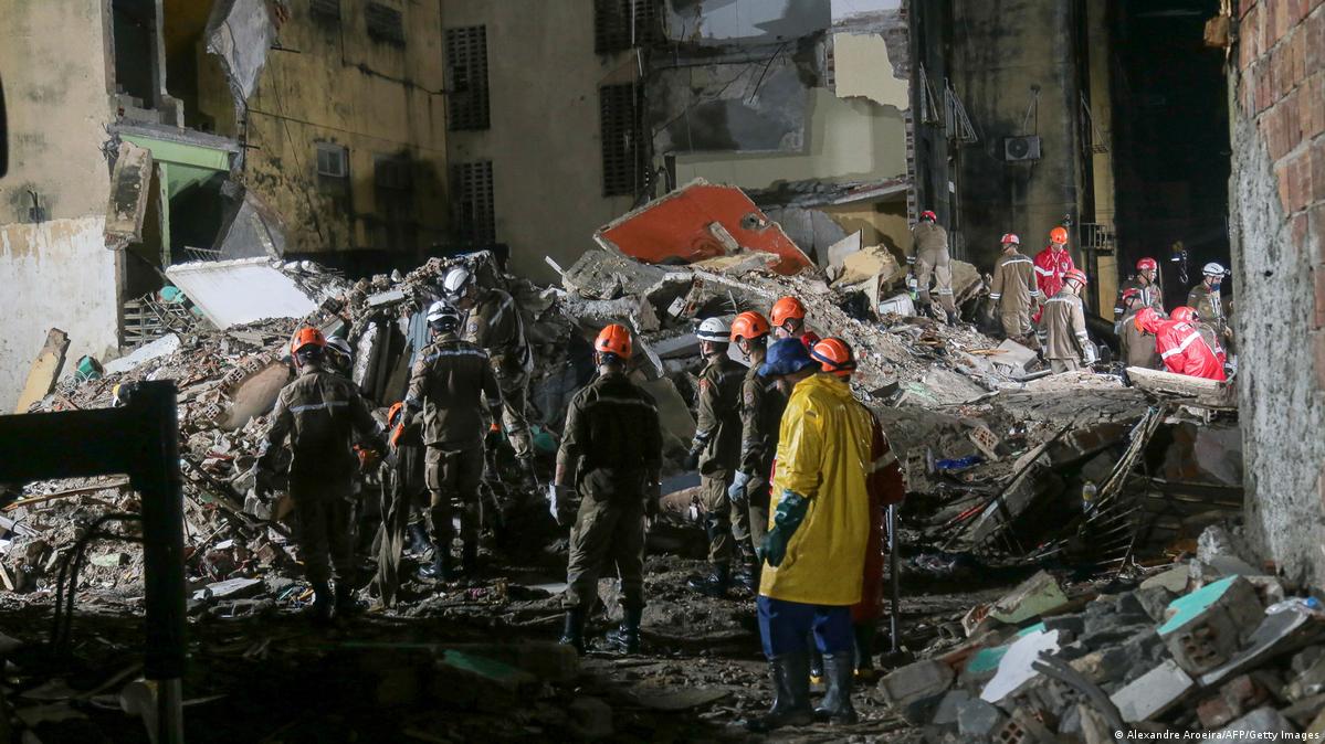 Brazil: Building collapse leaves over a dozen dead – DW – 07/09/2023