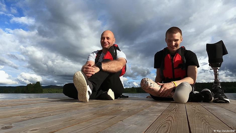 Wounded Ukrainian soldier returns to frontline – DW – 07/19/2023