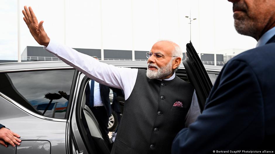 France: EU parliament urges PM Modi to protect minorities – DW – 07/13/2023