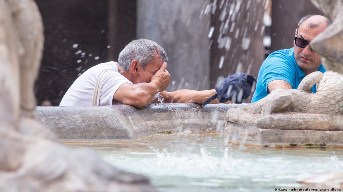 Extreme heat sweeps the globe