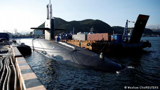 South Korea: Nuclear-powered subs enter race with Pyongyang – DW – 11 ...