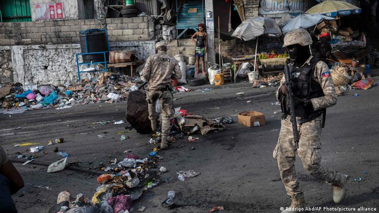 La violence des gangs s'intensifie en Haïti – DW – 18/08/2023