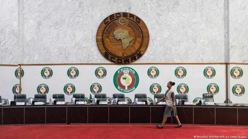 ECOWAS: A West African work in progress – DW – 08/01/2023