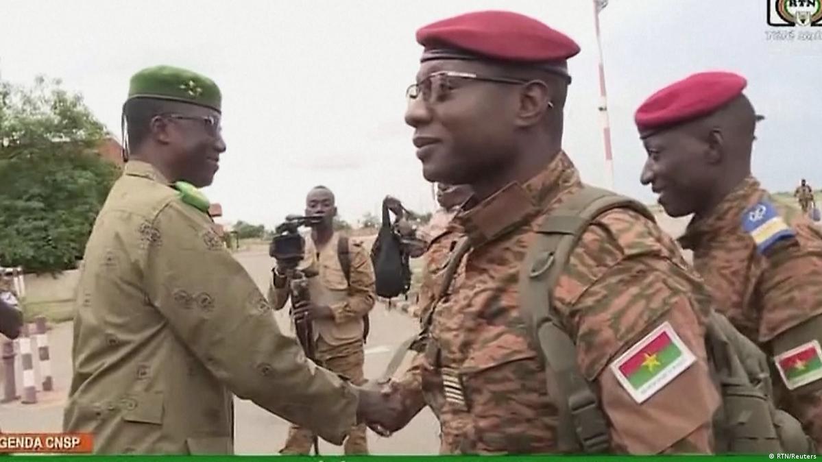Niger, Burkina Faso and Mali form military pact – DW – 08/25/2023