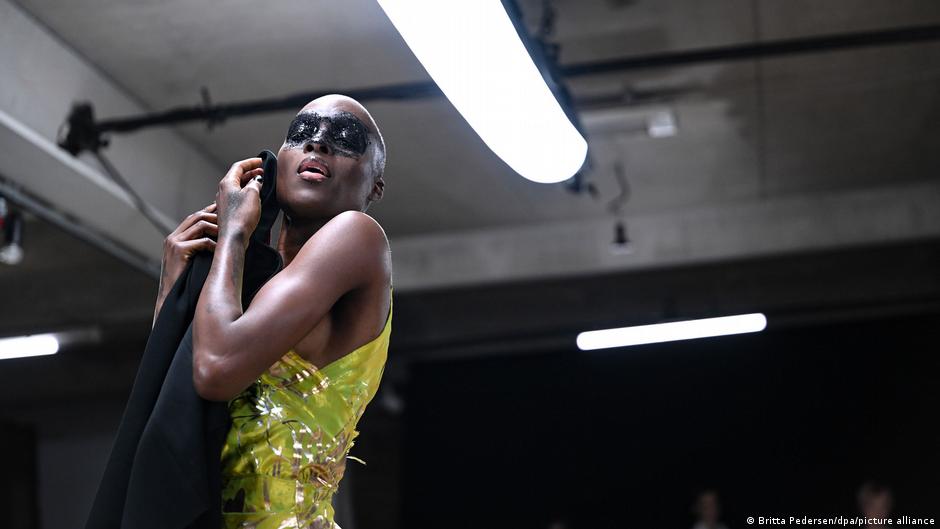 More diversity thanks to AI-generated models? – DW – 08/16/2023