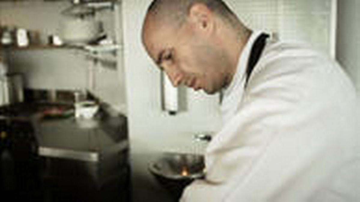 Cod in almond-pumpkin seed crust on root vegetables – DW – 11/08/2011