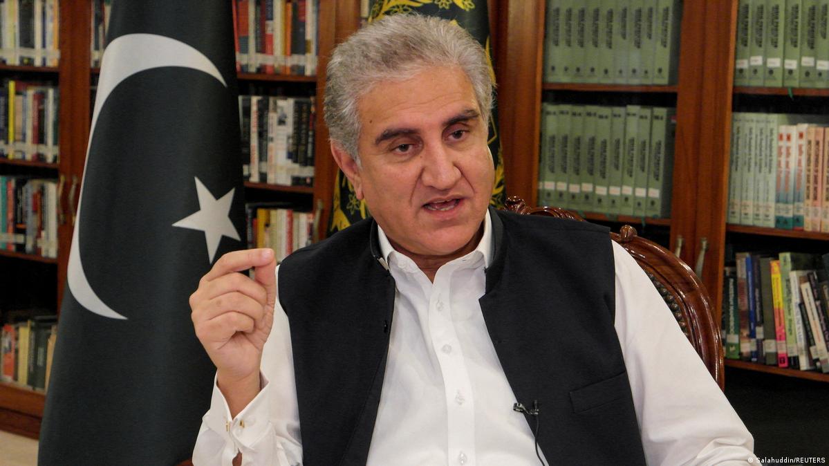 Pakistan police arrest vice-chair of ex-PM Khan's party – DW – 08/19/2023