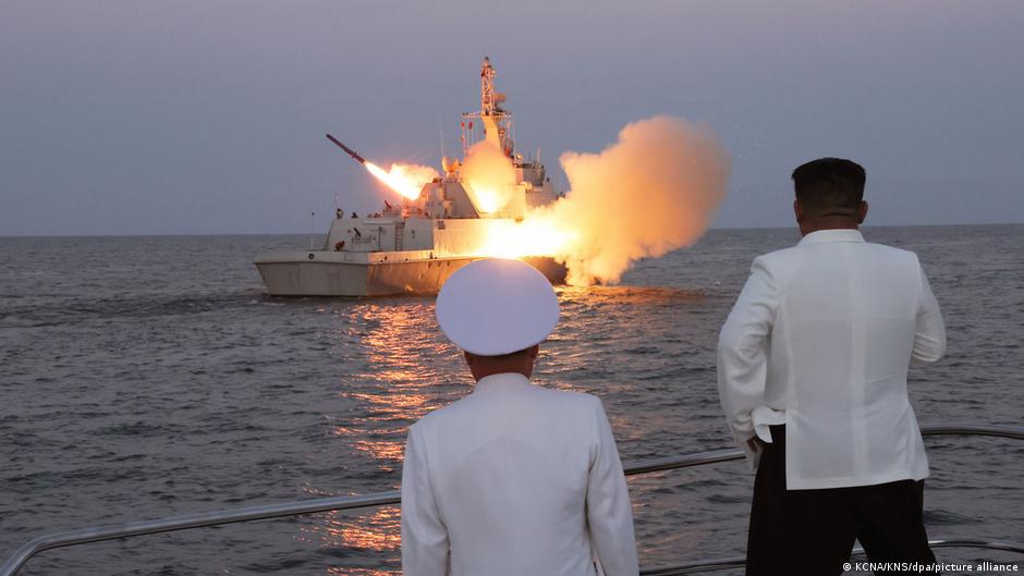 Kim revisa lanzamiento de misiles de crucero en unidad naval – DW – 21 ...