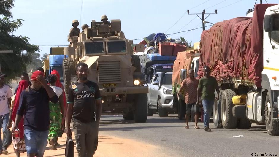 Moçambique: Mais de 800 pessoas fugiram de ataques – DW – 15/02/2024
