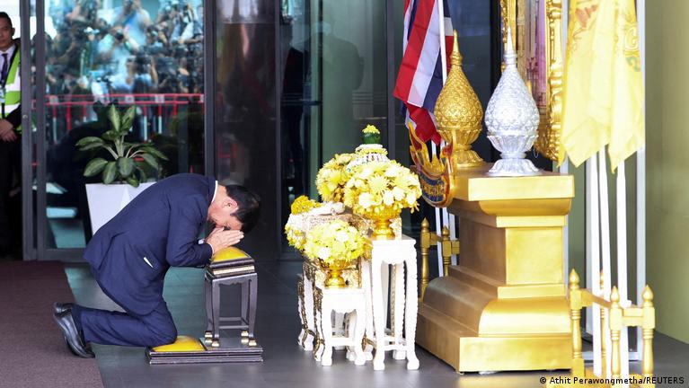 Thailand's former Prime Minister Thaksin to be paroled – DW – 02/13/2024