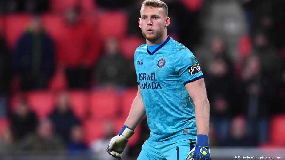 Daniel Peretz - ein Israeli für den FC Bayern – DW – 25.08.2023