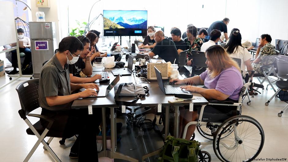 Thailand: An AI startup empowering people with disabilities – DW – 08/25/2023