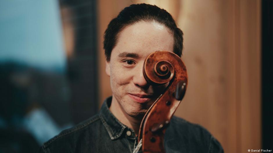 Not your granddad's classical music: Tiny House Concerts – DW – 09/01/2023