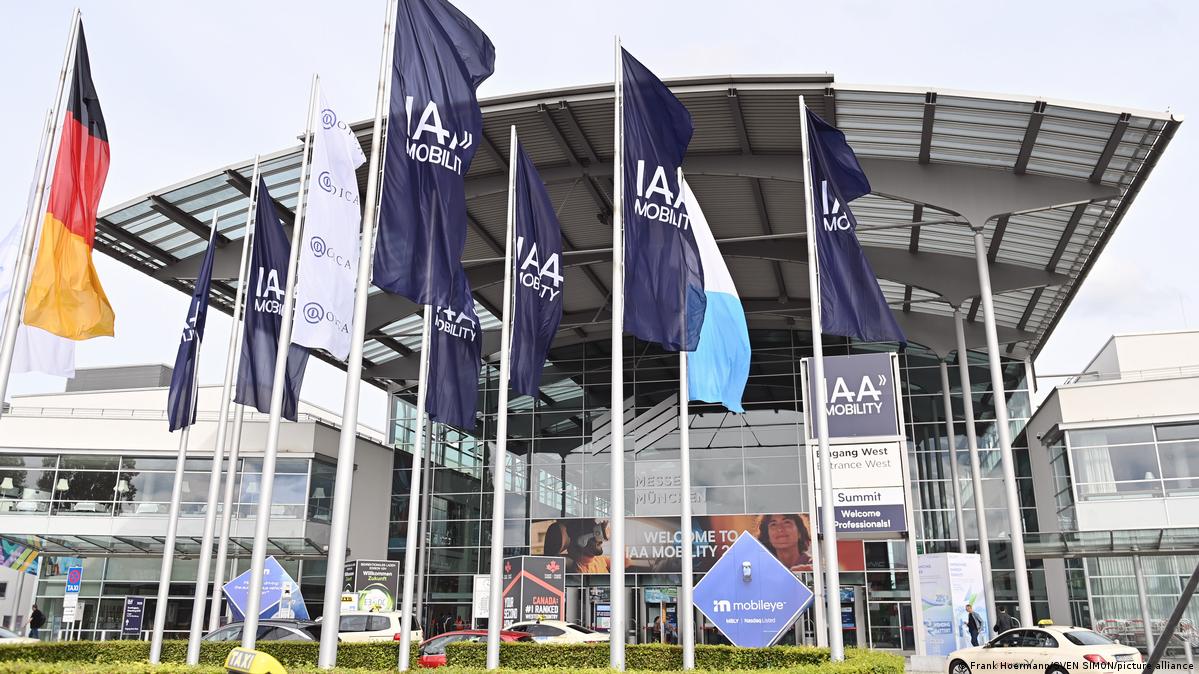 German auto show: China's carmakers to launch EV offensive – DW – 09/01 ...