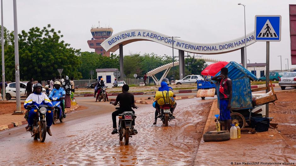 Niger's junta reopens airspace weeks after coup