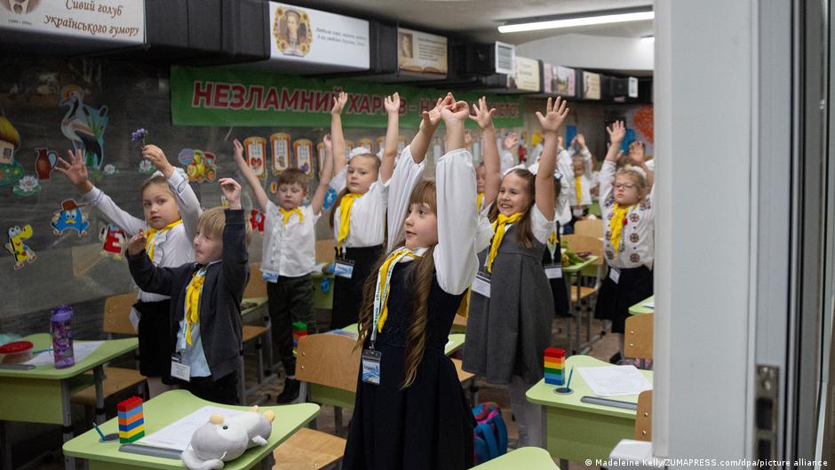 Ukraine: Back to school in a warzone