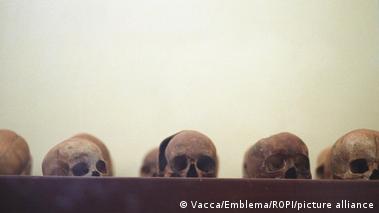 Skulls taken from colonial Africa set to return from Berlin? – DW – 09 ...