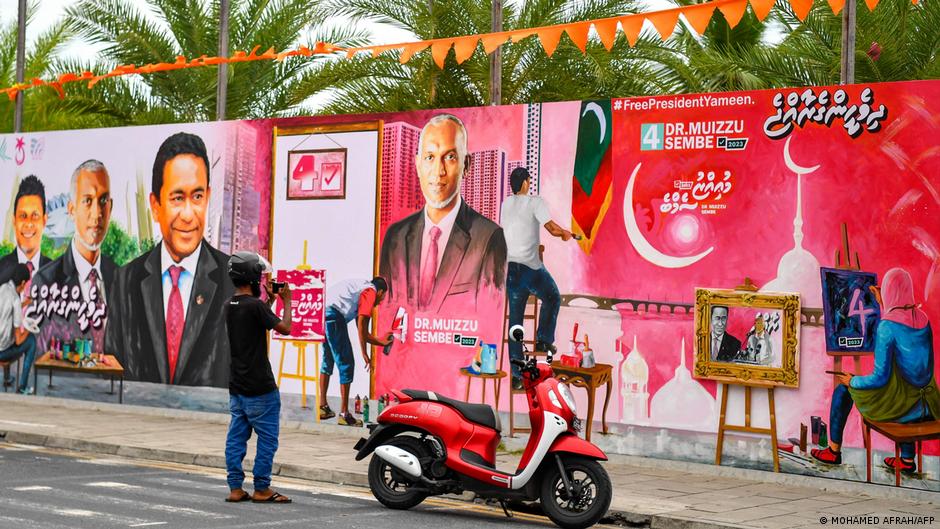 Maldives presidential election headed to runoff round – DW – 09/10/2023