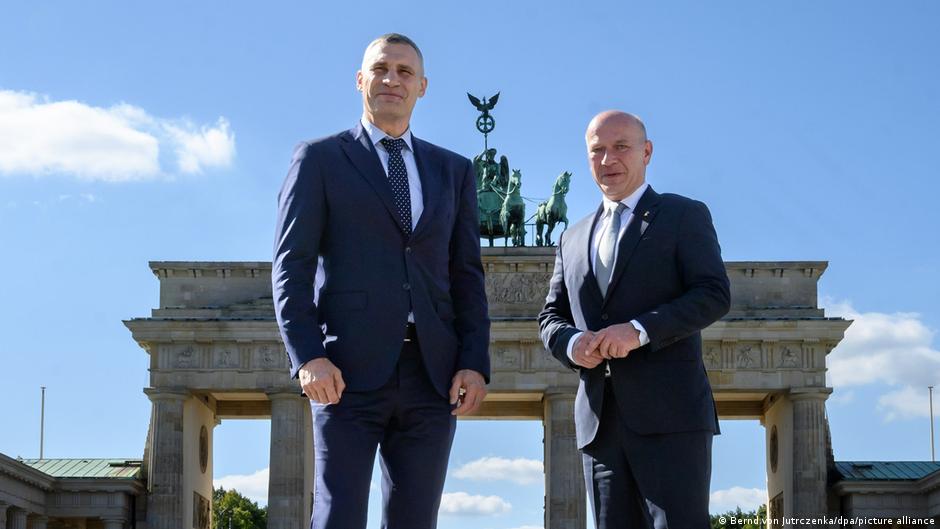 Kyiv, Berlin strike twin town deal as Mayor Klitschko visits – DW – 09 ...