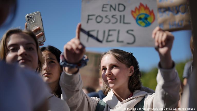 Fridays for Future mit neuer Strategie in Deutschland – DW – 01.03.2024