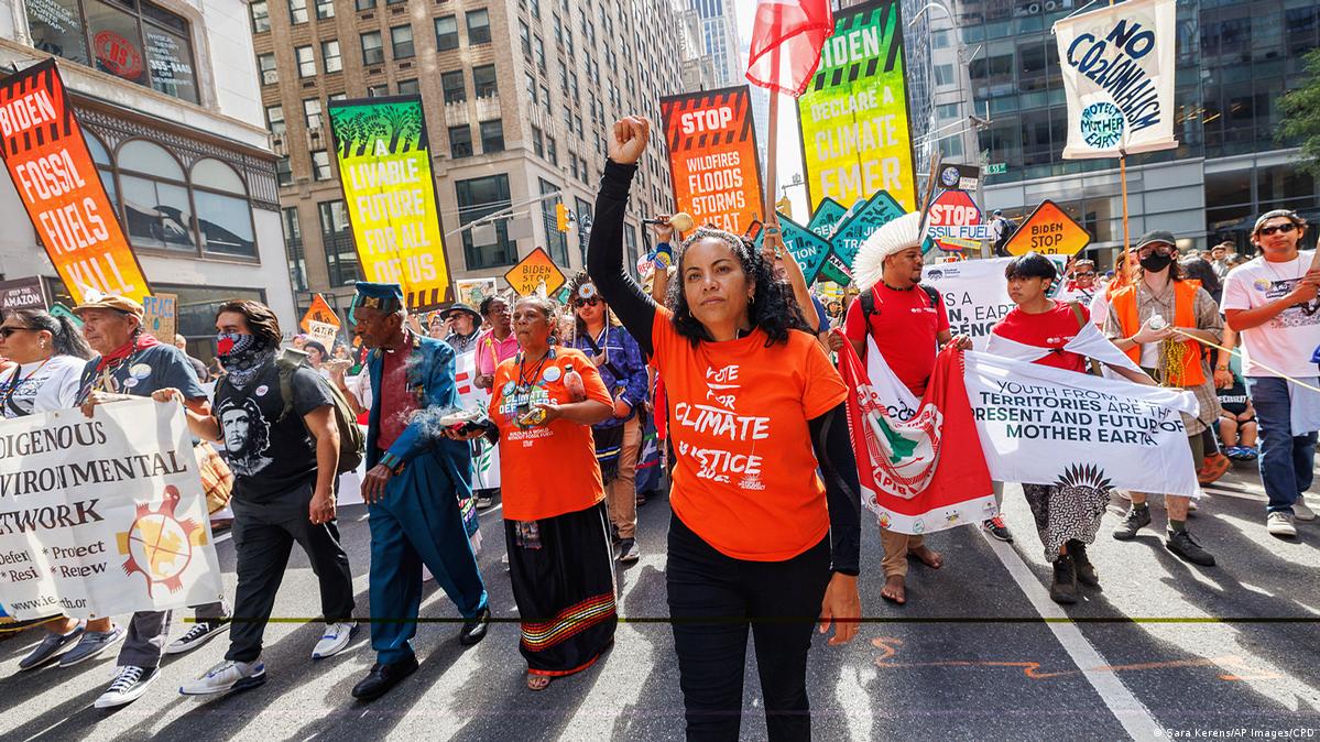 Climate change: Thousands march in NYC ahead of UN summit
