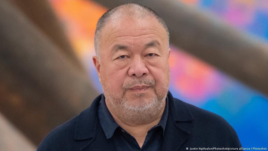 艾未未在蘇黎世機場被拒絕入境瑞士 – DW – 2025年2月11日