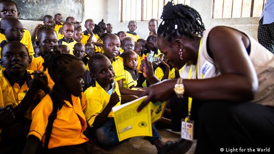 Why do deaf Africans struggle to access their rights? – DW – 09/22/2023