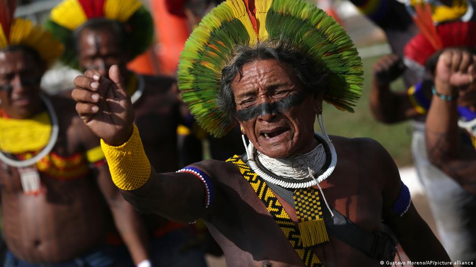 Brazil: Indigenous people celebrate land rights ruling – DW – 09/22/2023