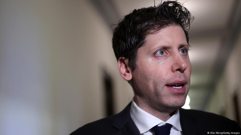 Sam Altman: OpenAI CEO ousted from company, board declares – DW – 11/18 ...