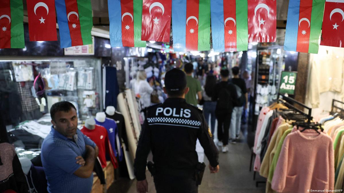 Azerbaijan: Repressive climate ahead of climate conference