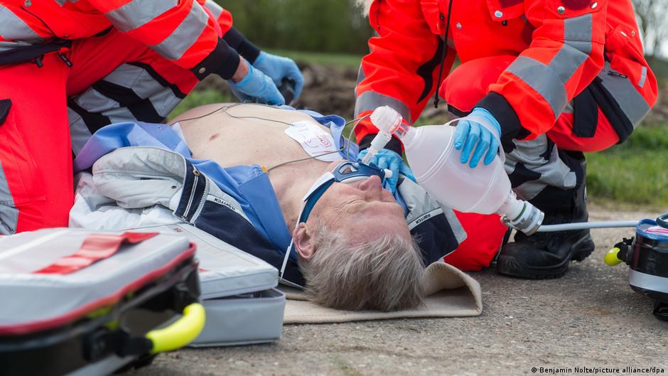 Vještačka inteligencija predviđa infarkt deset godina unaprijed :: DW ...