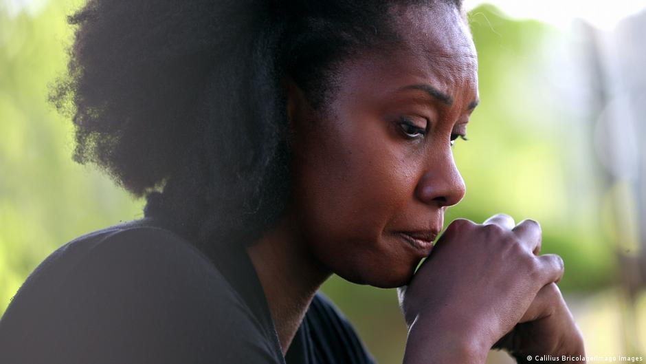 Santé mentale : parler et être écouté pour pouvoir guérir – DW – 29/01/2024