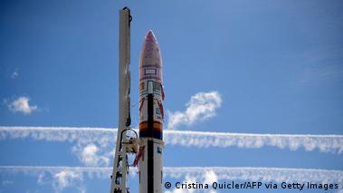 Spain's first private rocket launch deemed 'successful' – DW – 10/07/2023