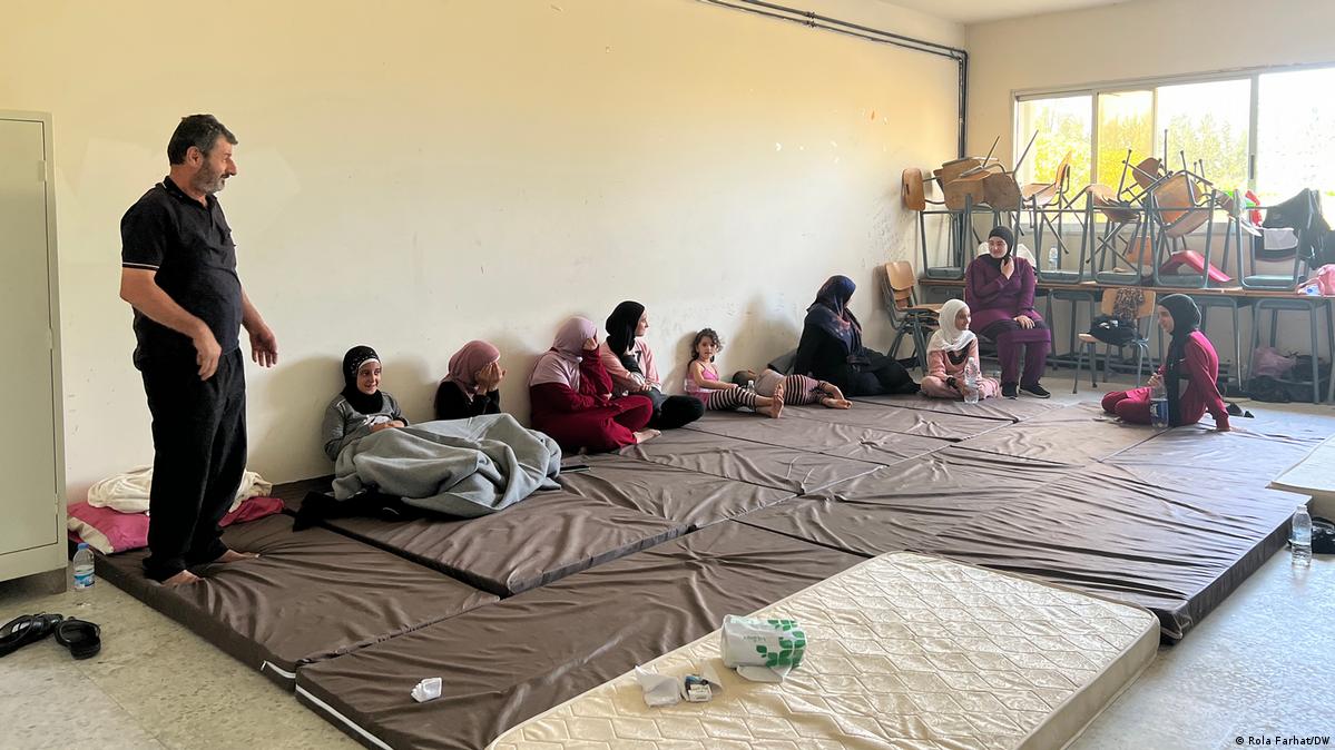 نيران غزة وإسرائيل تلامس لبنان: نزوح وخوف من الحرب – DW – 2023/10/12