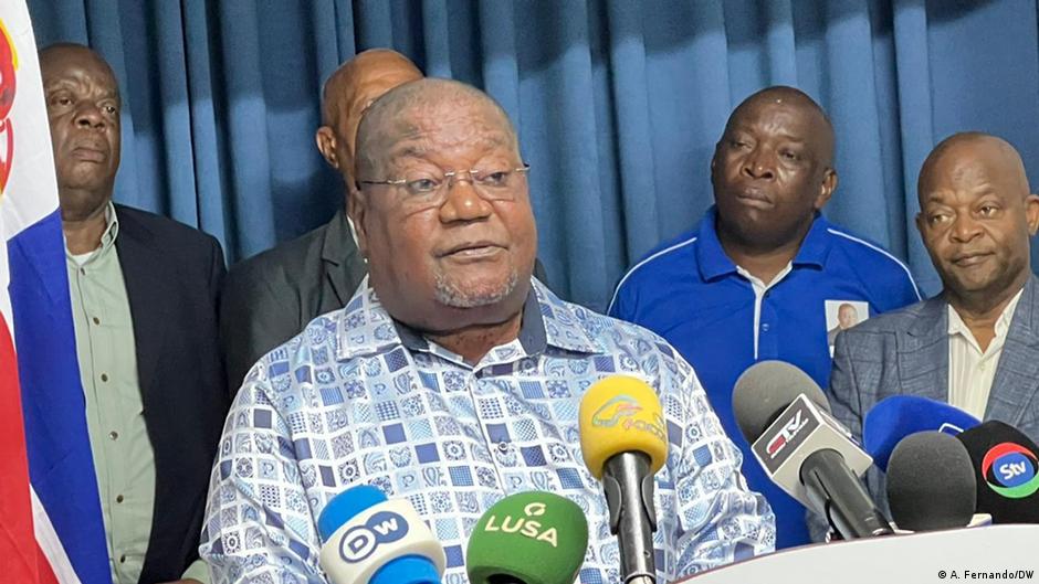 Travado protesto contra indicação de Momade às presidenciais – DW – 05 ...