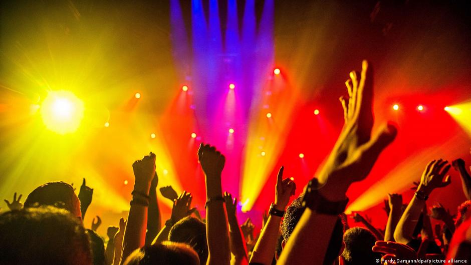 How techno shapes the future