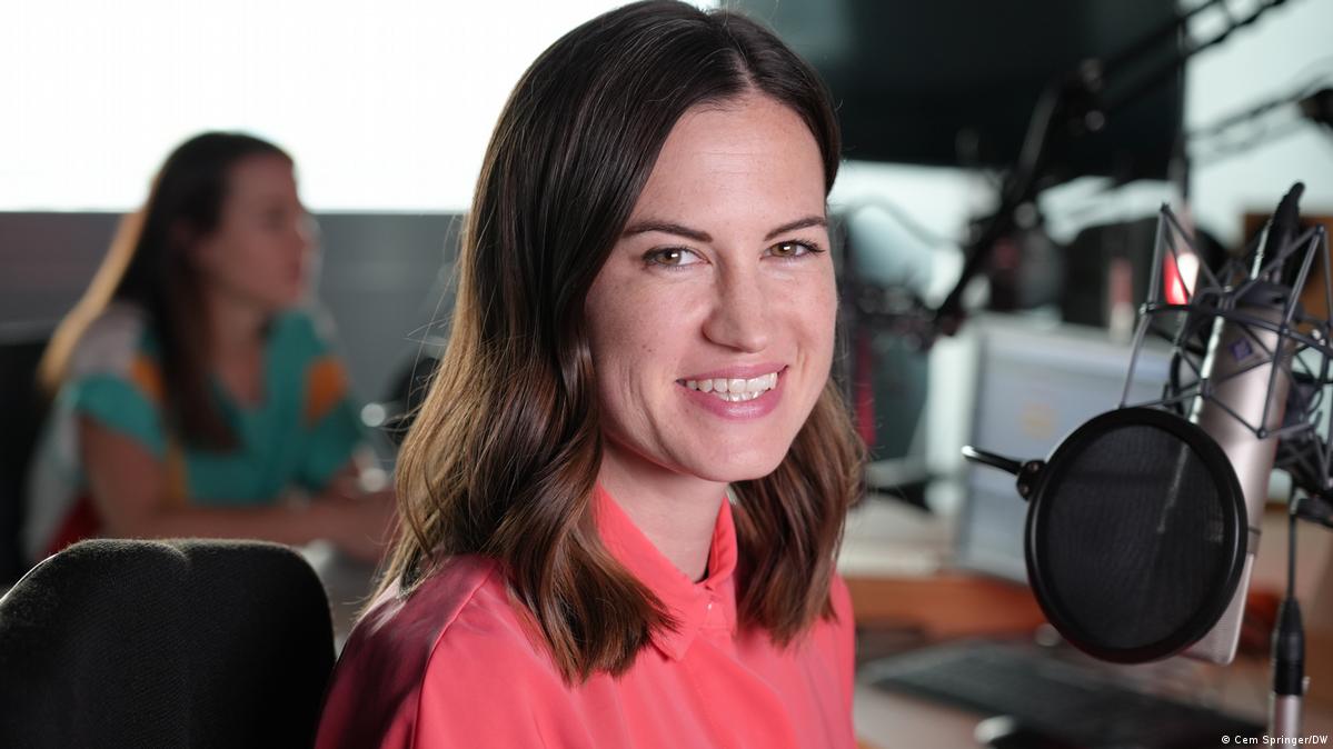 Rachel Stewart – DW