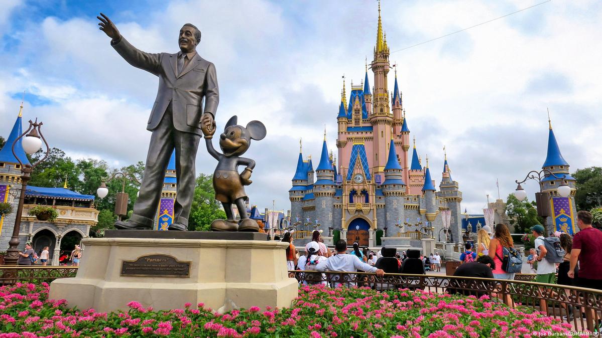 Disney celebra 100 años de ser un referente cultural – DW – 16/10/2023