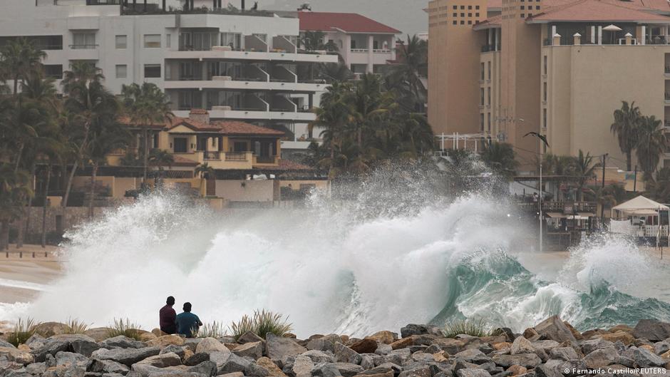 Hurricane Norma nears Mexico as Category 3 storm