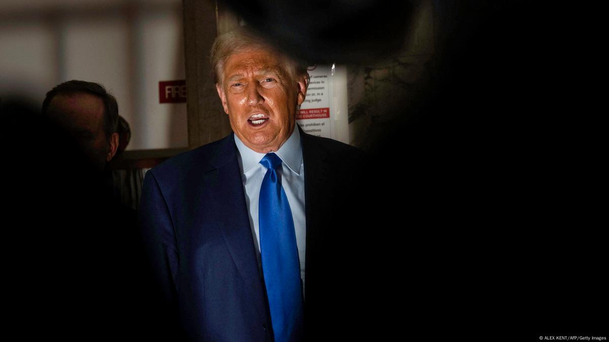 Us Trump Fined 10 000 For Violating Court Gag Order Dw 10 25 2023