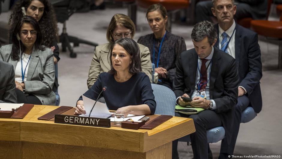 Cease-fire in Gaza: Why Germany abstained in UN votes – DW – 12/20/2023
