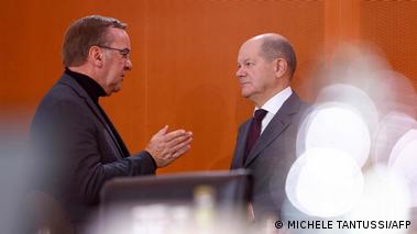 How Germany fudges the math on NATO and Ukraine – DW – 01/20/2024