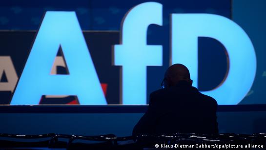 Germany's far-right AfD polling high, despite legal scrutiny – DW – 04 ...