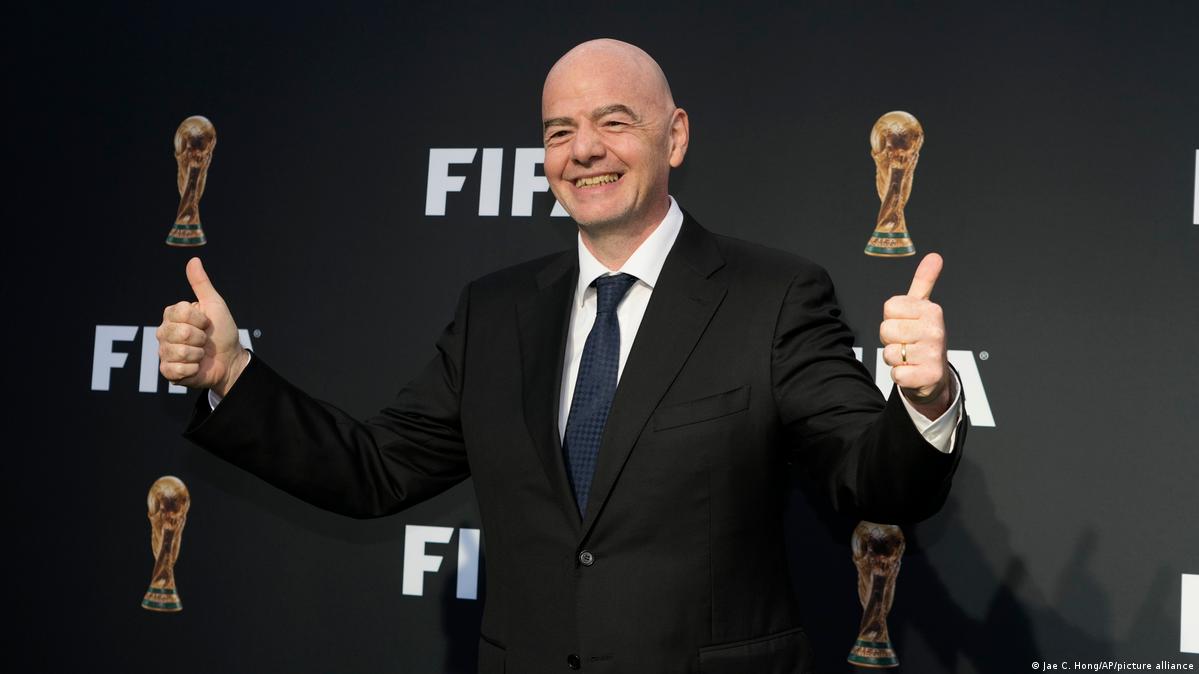 FIFA-Boss freut sich auf Fußball-WM in Saudi-Arabien – DW – 01.11.2023