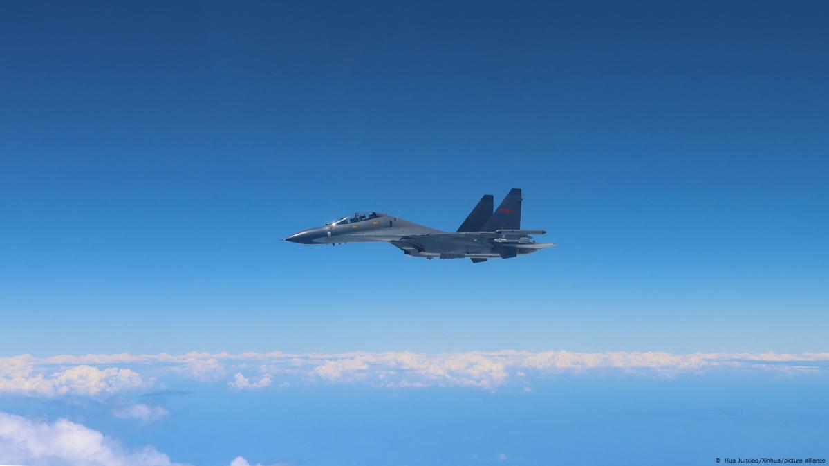 Taiwan detects 43 Chinese warplanes around island – DW – 11/01/2023 Taiwan detects 43 Chinese warplanes around island – DW – 11/01/2023