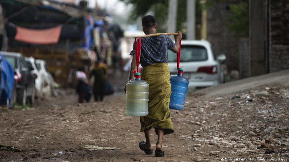 Climate change: Water scarcity worst in South Asia, UN says – DW – 11 ...