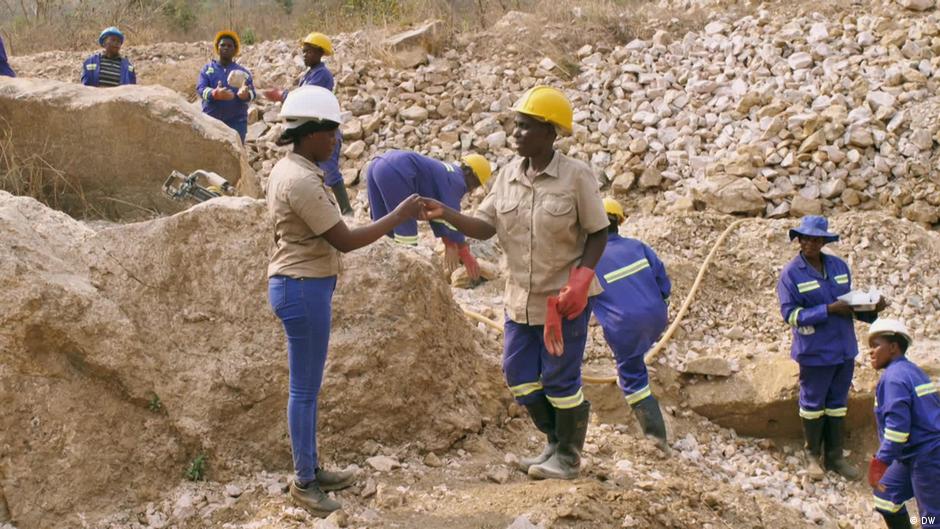 Zimbabwe's all-female, environmentally sustainable gem mine – DW – 11 ...